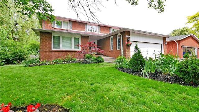 2091 Constance Dr. Oakville, Ontario - The Good Life Group
